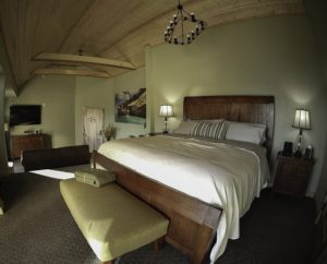 Where to Stay in Pictured Rocks: The Best Hotels in 2025 - Veggies Abroad